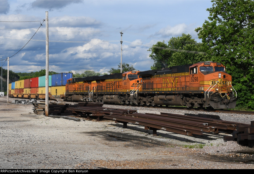 BNSF 5298